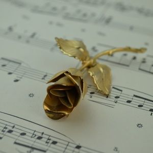 Jewelry | Vintage Gold Tone Single Rose Brooch | Poshmark